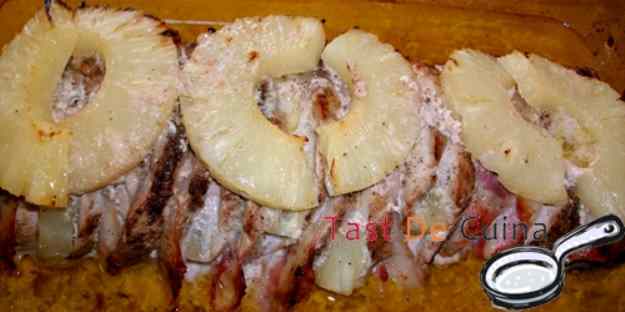 LLOM AMB PINYA I CANSALADA VIADA | Celler-Adocse